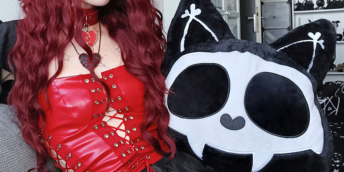 VampireFreaks. Goth Clothes, Emo and Punk Rock Fashion Gothic Clothing