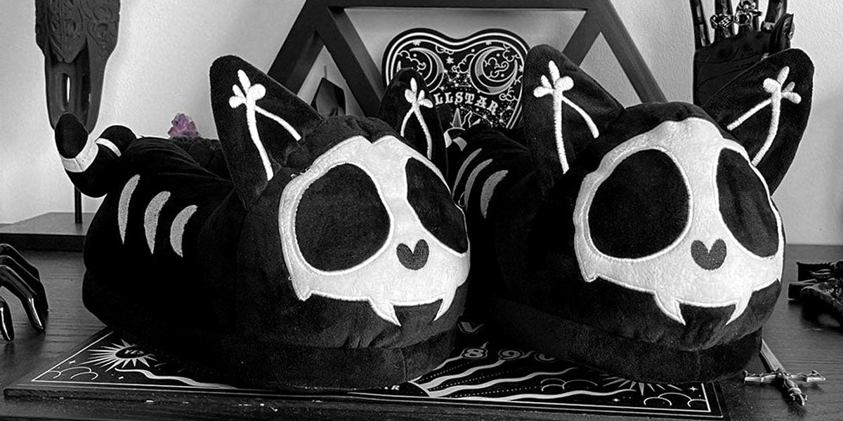 VampireFreaks. Goth Clothes, Emo and Punk Rock Fashion Gothic Clothing