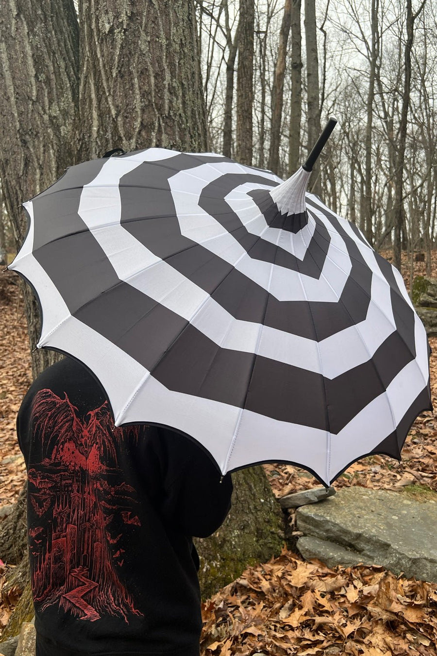 Batwing Pagoda Umbrella [SPOOKY SPIRAL] – VampireFreaks