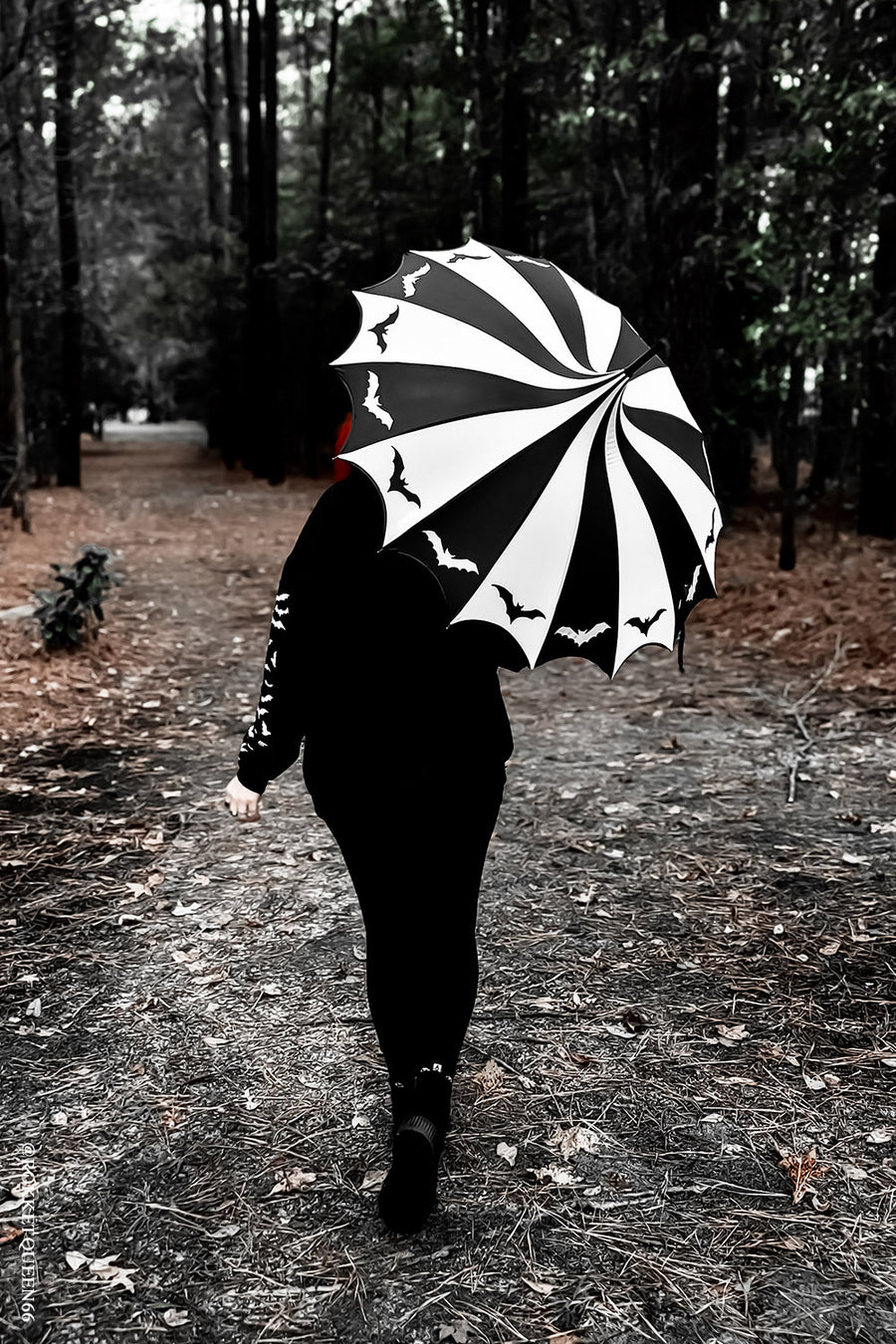 Batwing Pagoda Umbrella [BLACK/WHITE STRIPED] – VampireFreaks