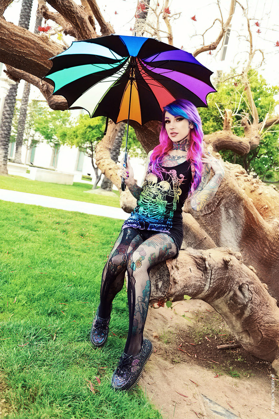 Batwing Pagoda Umbrella [Goth Rainbow] – VampireFreaks