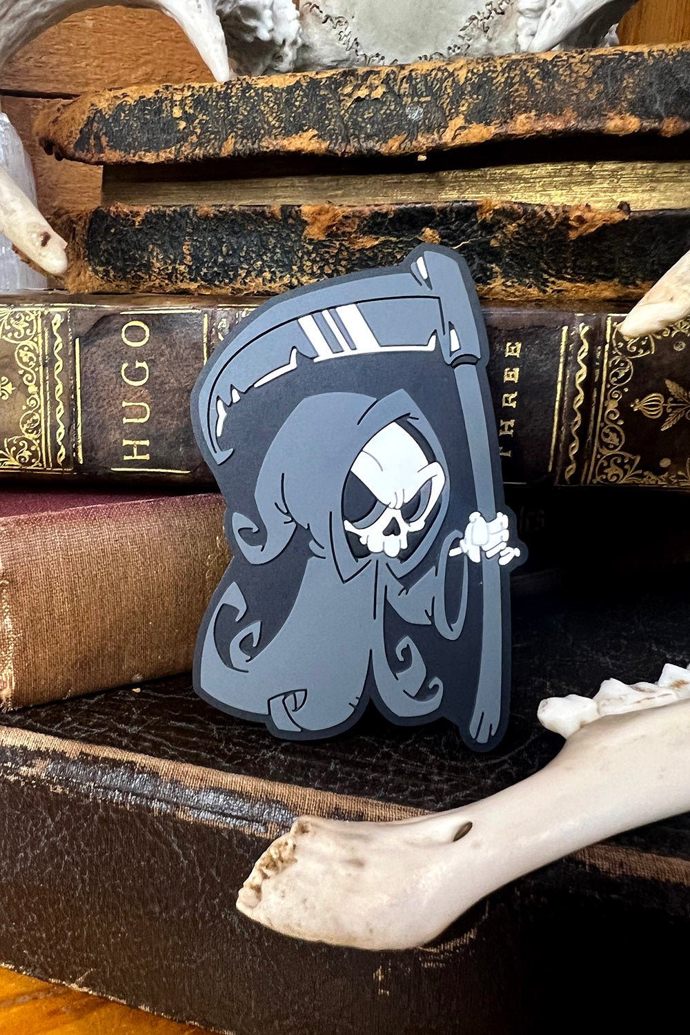 Grim Creeper Rubber Magnet – VampireFreaks