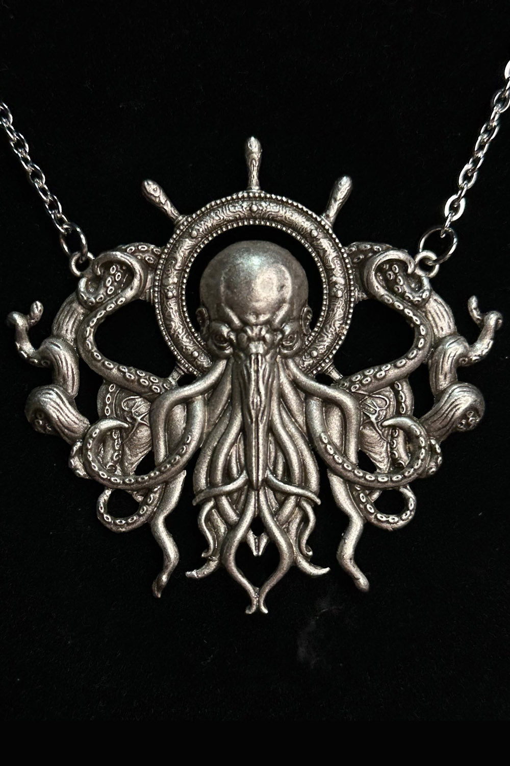 What's Kraken Necklace – VampireFreaks