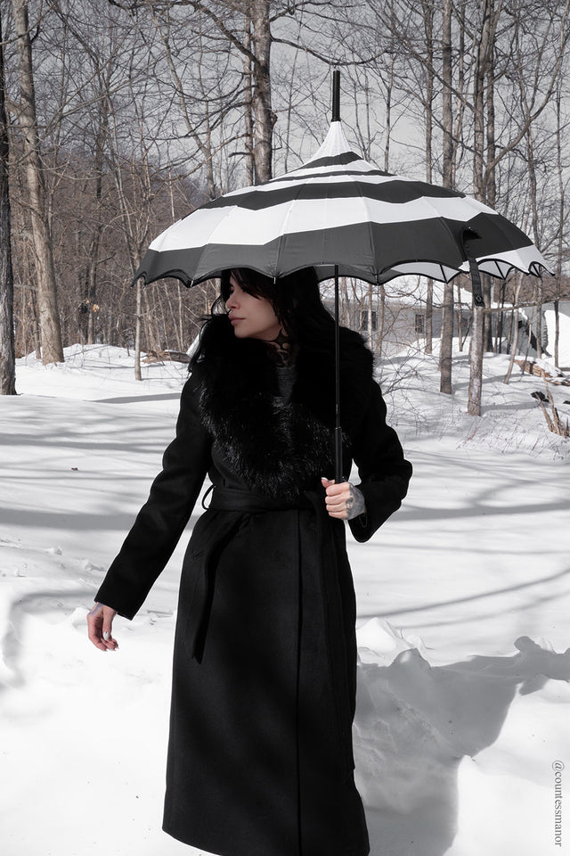Batwing Pagoda Umbrella [SPOOKY SPIRAL] – VampireFreaks
