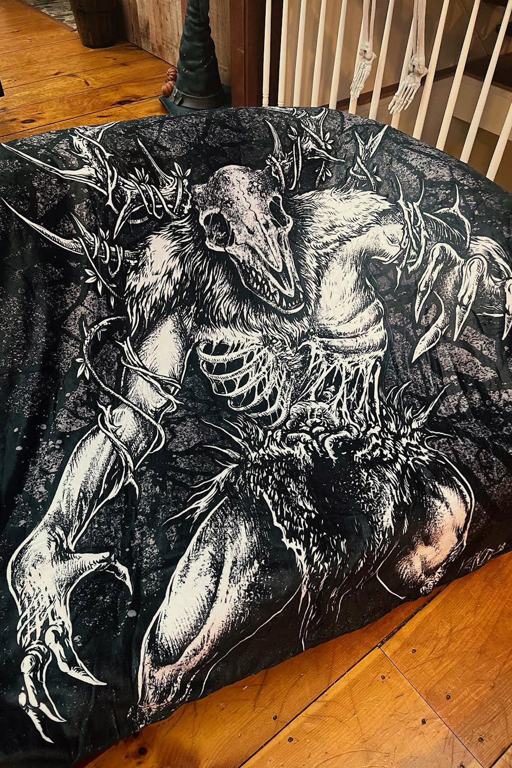 Wendigo Throw Blanket – VampireFreaks