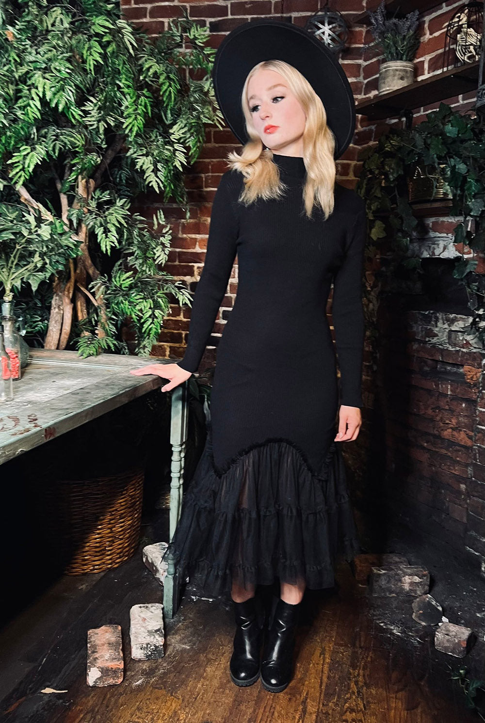 Beatrix - Curve Hugging Sweater Dress With Mermaid Hem – VampireFreaks