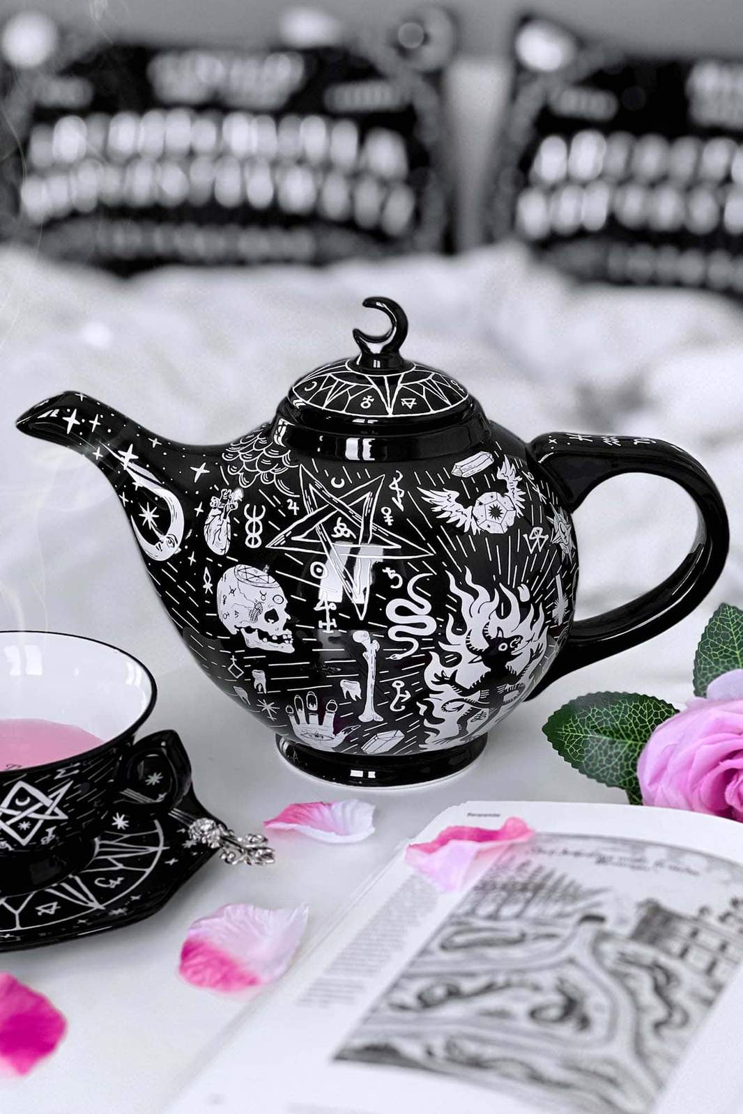 Spiritualis Teapot – VampireFreaks